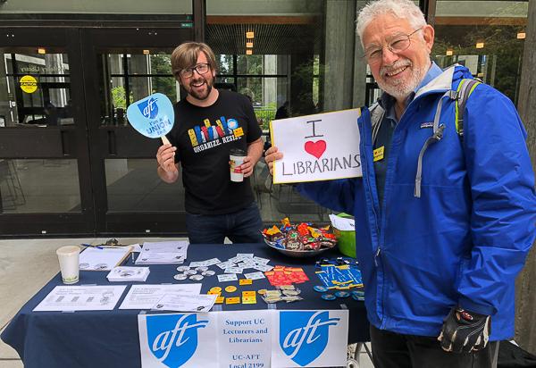 Librarians are determined to win a better contract - CFT – A Union of ...